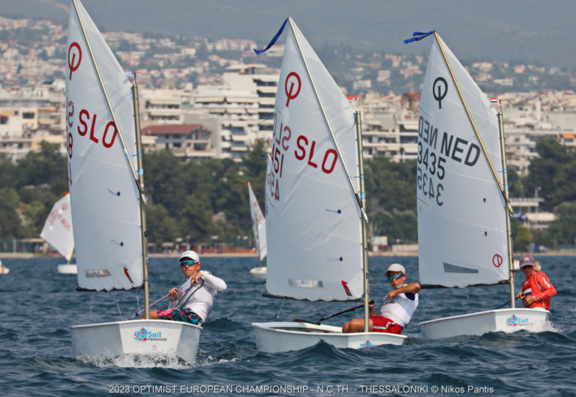 Jadralna zveza Slovenije | EP za optimist se preveša v sklepne regate ...